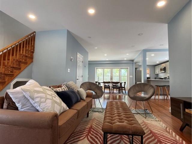 33 Young St, Newport, RI 02840 | MLS #1399 | Compass
