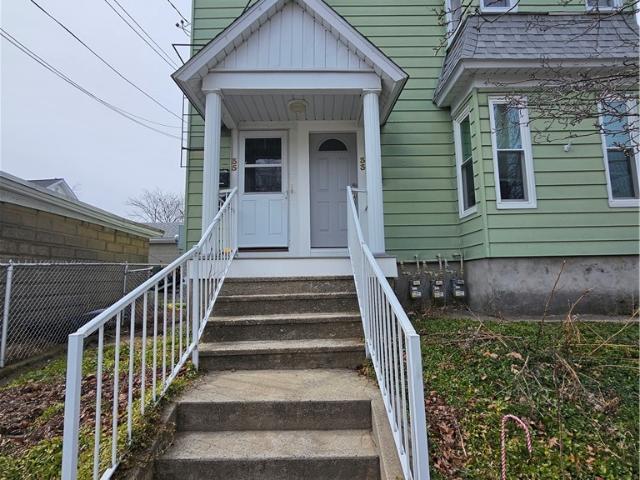 33 Young St, Pawtucket, RI 02860 | MLS #1406 | Compass