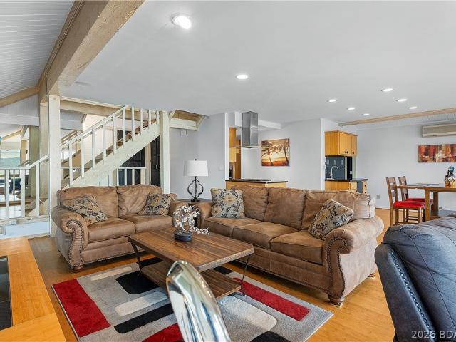 33 Abaco Point