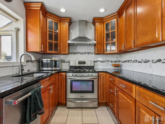 33 adams st street