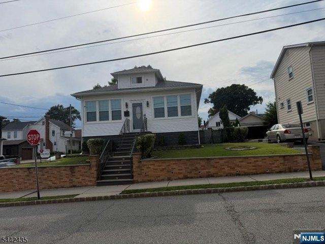 33 Adelaide St, Belleville, NJ 07109