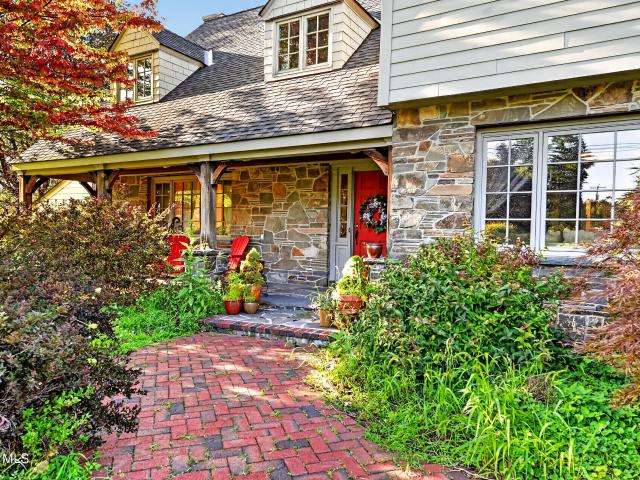 33 Alva Street