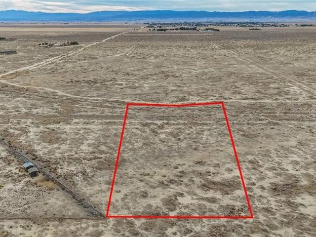 33 Antelope Highway A8, Lancaster, CA 93536