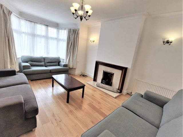 33 Audley Road London 2584888