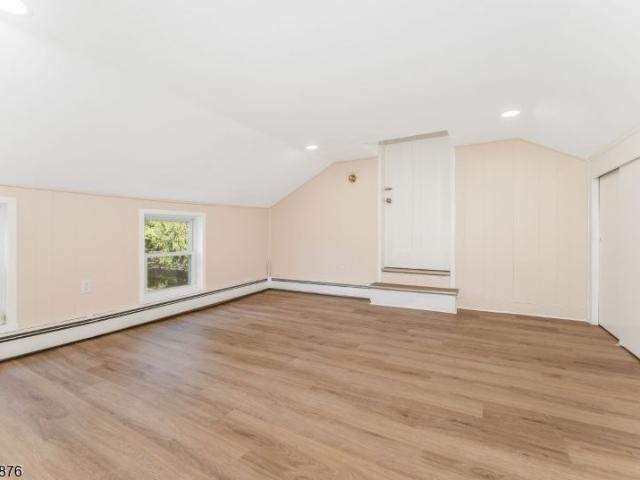 33 B Sergeantsville, Raritan Twp. Us, nj