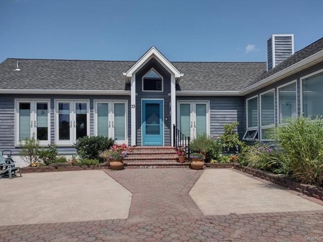 33 Bath St, Lido Beach, NY 11561