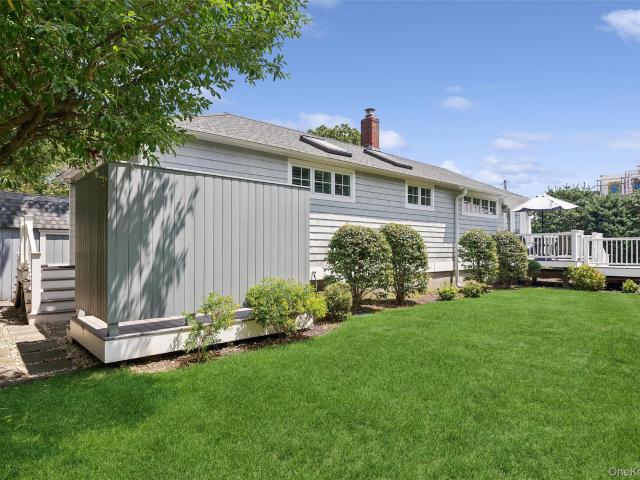 33 Bay Avenue