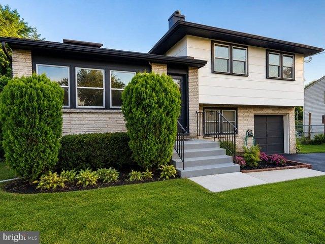 33 Beaver Dr, Barrington, NJ 08007