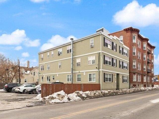 33 bedroom, Lynn MA 01902 103020444