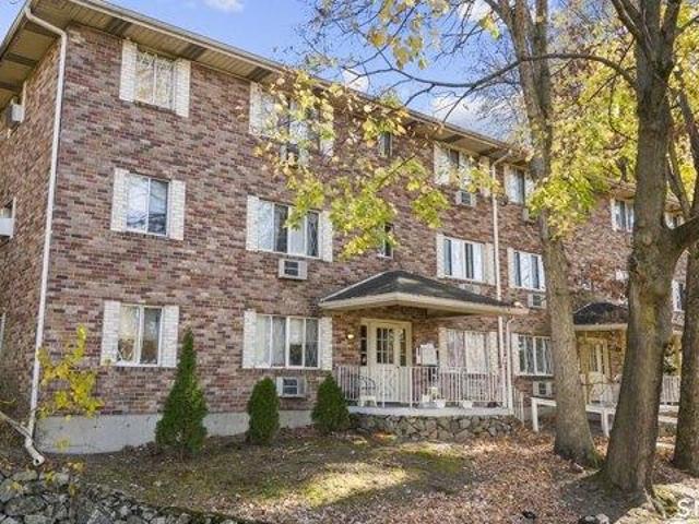33 bedroom, Waterbury CT 06706 101781515