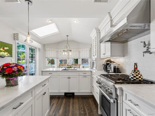 33 Birchwood Park Drive