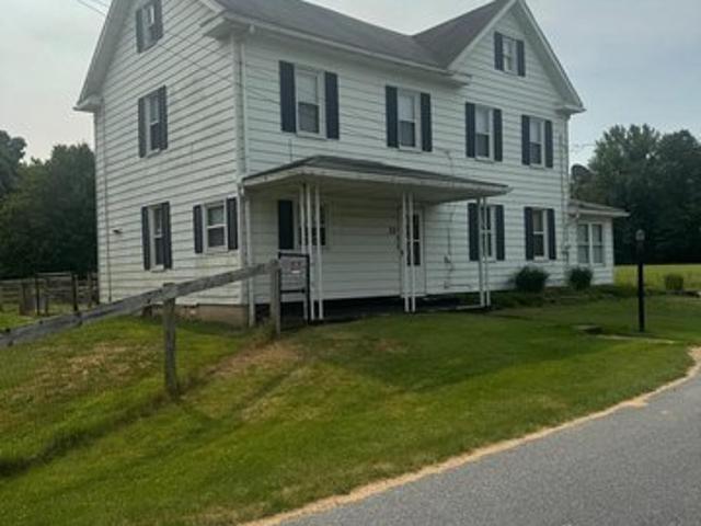 33 Blue Mountain Rd, Schuylkill Haven, PA 17972