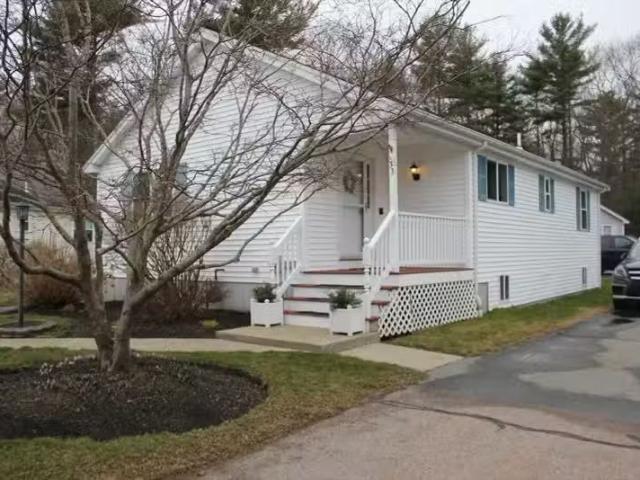 33 Brookbend Way West, 33, East Bridgewater, MA 02333