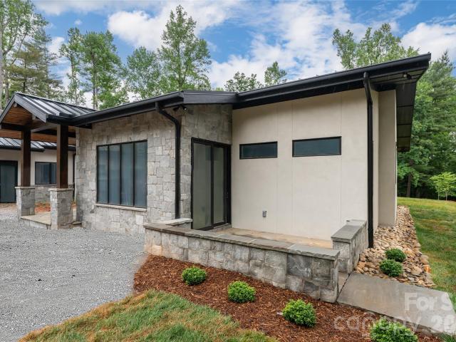 33 Busbee Road