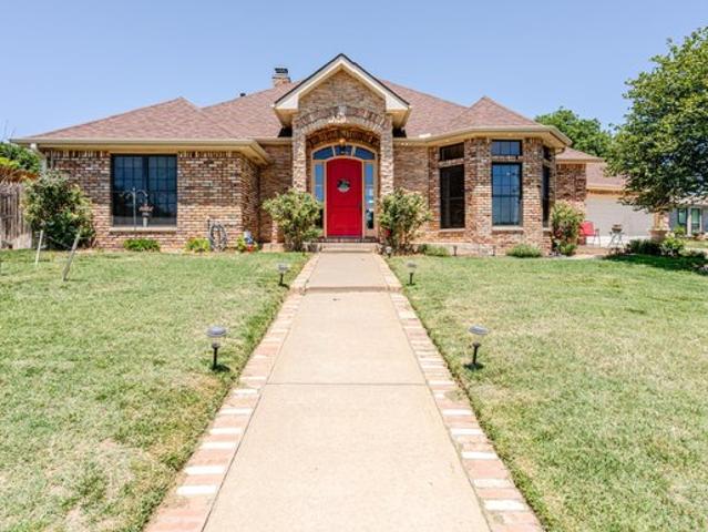 33 Canyon Rim Dr, Canyon, TX 79015