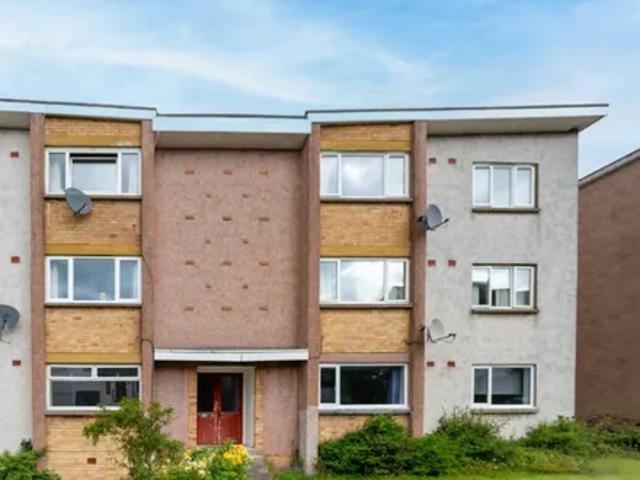 33 Caiystane Gardens, City of Edinburgh, EH10 6TB, United Kingdom | 2 bed apartment for rent #167776199 | Rentberry