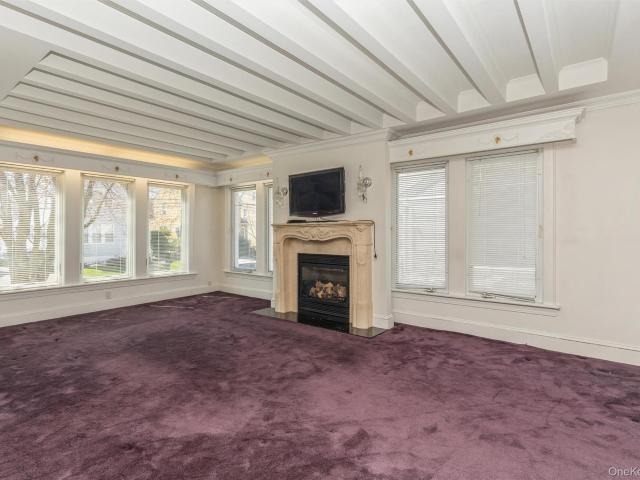 33 Carstairs Rd, Valley Stream, NY 11581 | MLS #983462