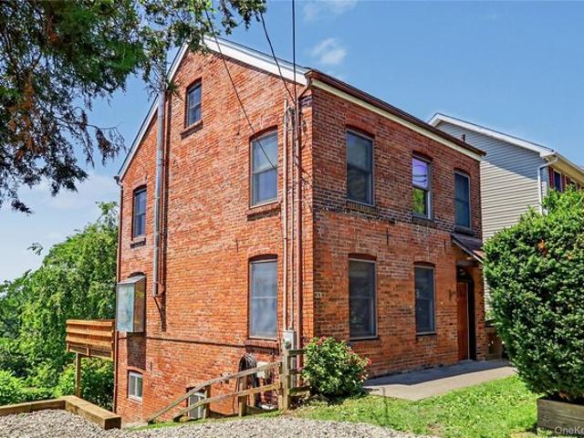 33 Cedar Ln, Ossining, NY 10562