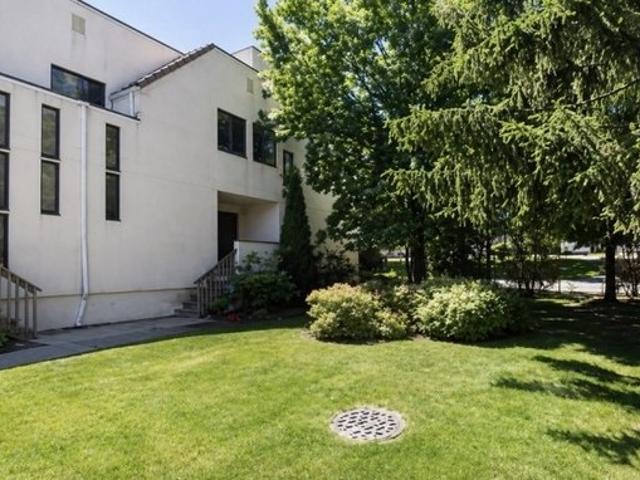 33 Cerone Ct, West Orange, NJ 07052