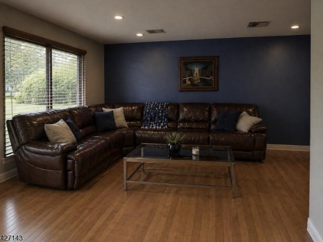 33 Cerone Ct, West Orange, NJ 07052 | MLS #4023 | Compass