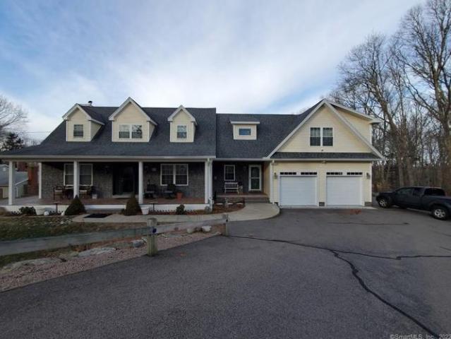 33 Chapman Ln Stonington, CT 06378