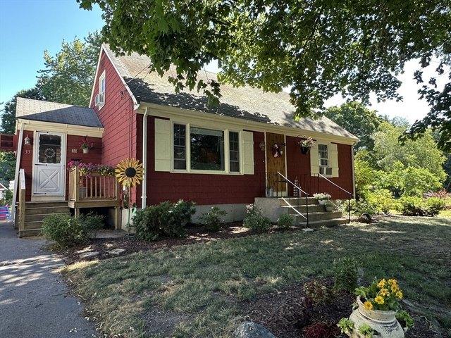 33 Charles St, North Attleboro, MA 02760