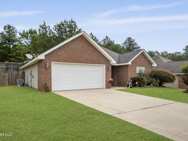 33 Charleston Way