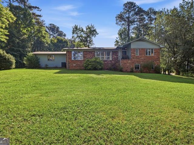 33 Cherokee Hills Ln, Toccoa, GA 30577