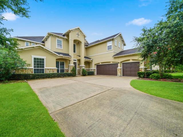 33 Combwell Garden