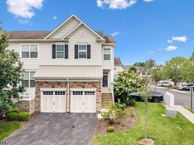 33 Cortland Pl, Montgomery Twp, NJ 08558