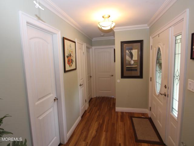 33 Corinth Place