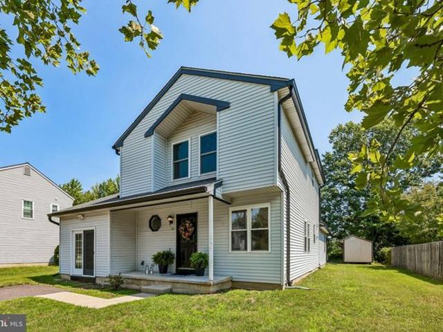 33 Country Ln, Voorhees, NJ 08043