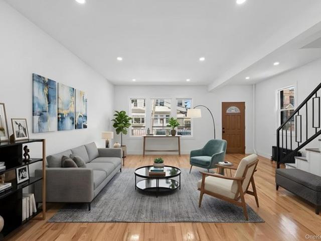 33 Cox Pl, Brooklyn, NY 11208