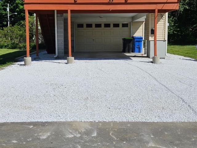 33 Cliffwood Way