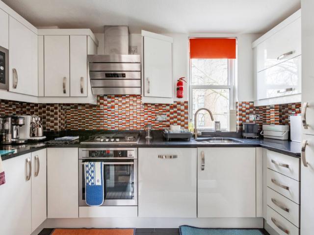 33 Clifton Terrace, Finsbury Park, London N4, 1 bed flat to rent, £2,500 pcm | PrimeLocation