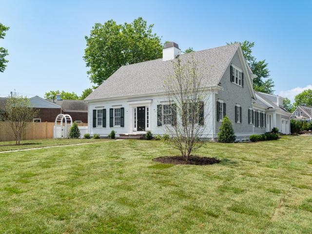 33 Crowell Road