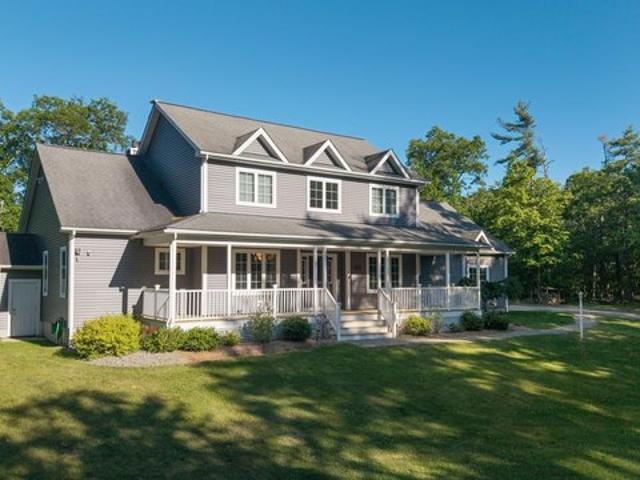 33 Cranberry Ln, Saugerties, NY 12477