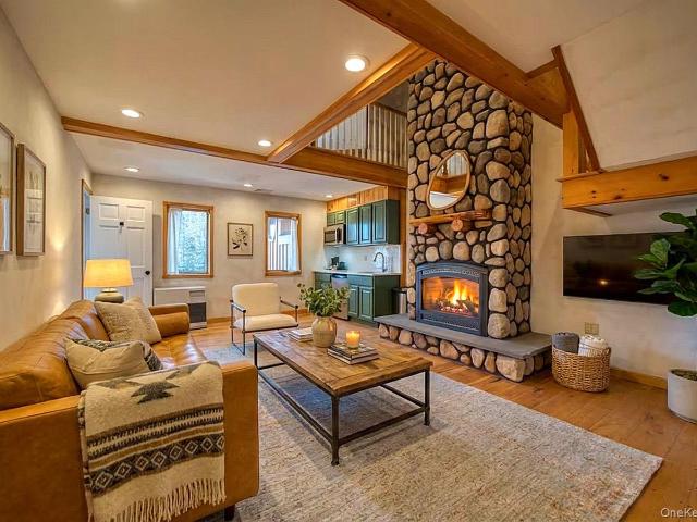 33 Cuomos Cove