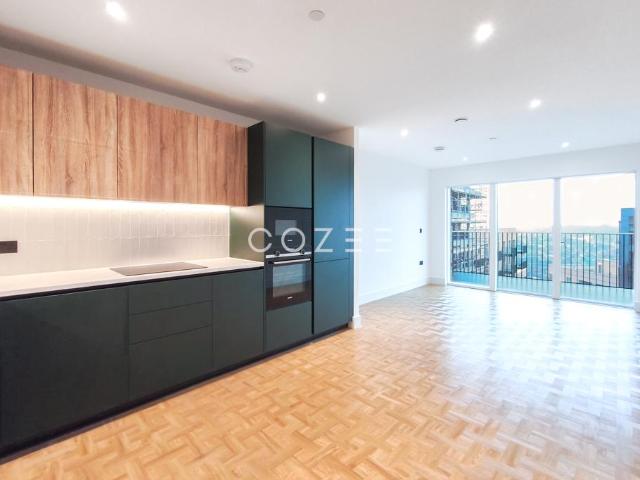 33 Danvers Avenue, Clapham SW11 2 bed flat to rent £3,450 pcm £796 pw