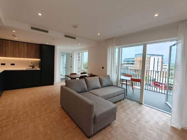 33 Danvers Avenue, London SW11, 2 bed flat to rent, £3,467 pcm | PrimeLocation