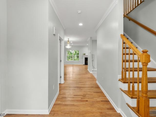 33 E Burgess Dr