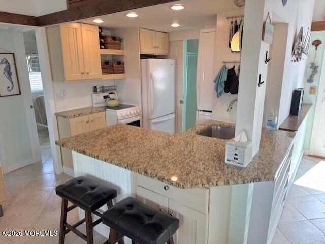 33 E Bonita Way
