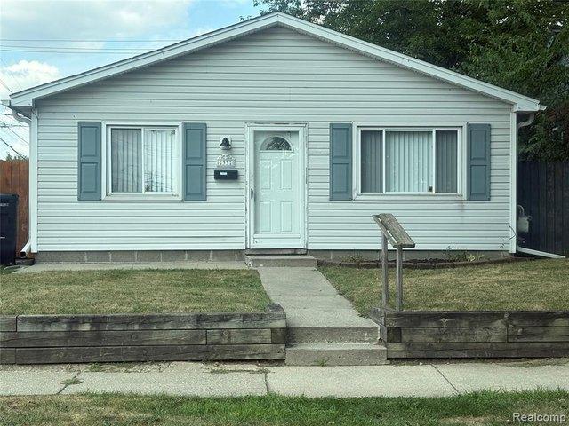 33 E Brockton Ave, Madison Heights, MI 48071