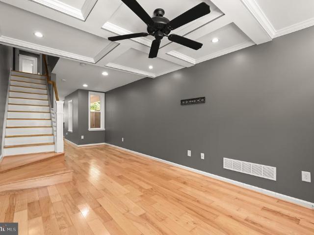 33 E Hamburg Street