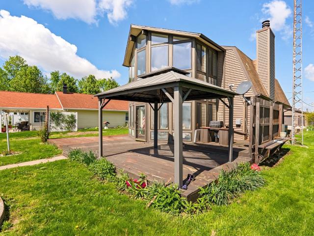 33 E Ireland Drive