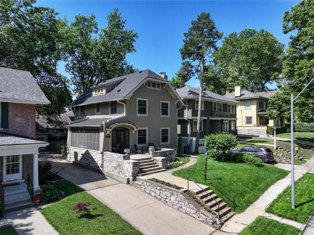 33 E 53rd Terrace