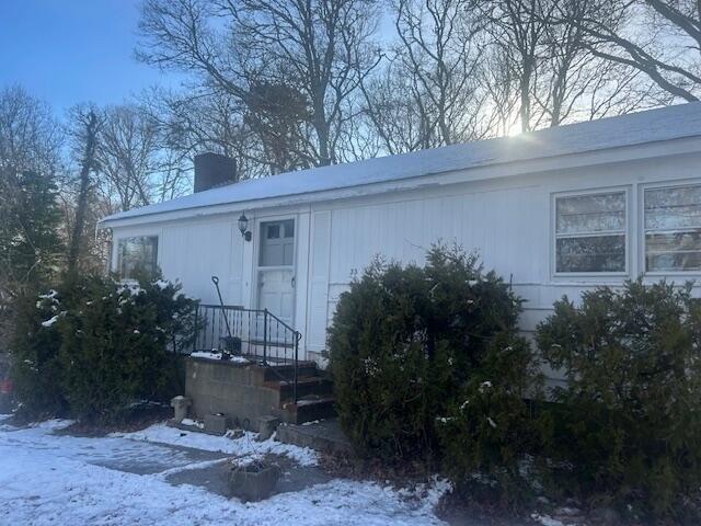 33 Edgewood Rd, Hyannis, MA 02601