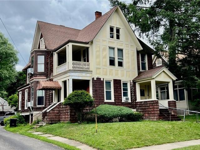 33 Elm St, Oneonta, NY 13820