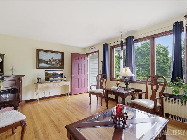 33 Ellison Road