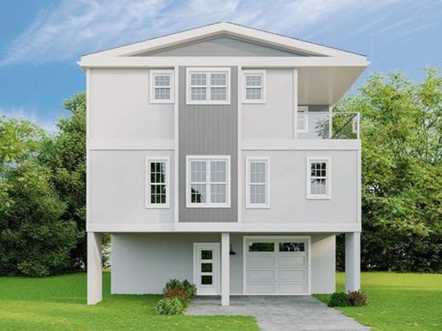 33 Farrell St, Long Beach, NY 11561